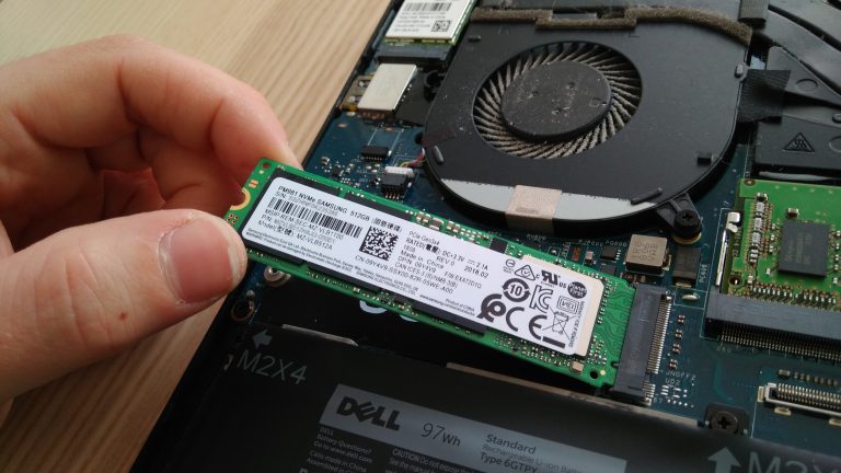 Remplacer un disque dur par un SSD simplement, sans réinstaller Windows ... Remplacer un disque dur par un SSD simplement, sans réinstaller Windows ...